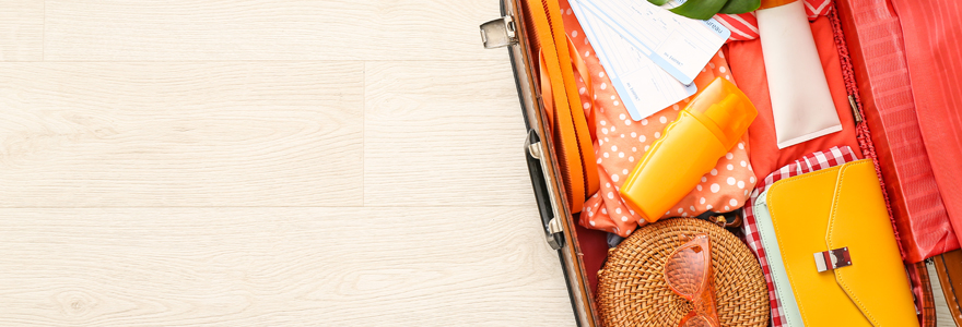 Vacances : quels accessoires mettre dans ma valise